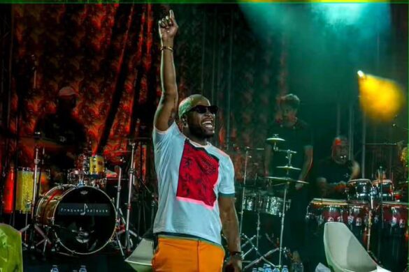 Divã Ary homenageia uma das suas referências - Jornal 24 Horas